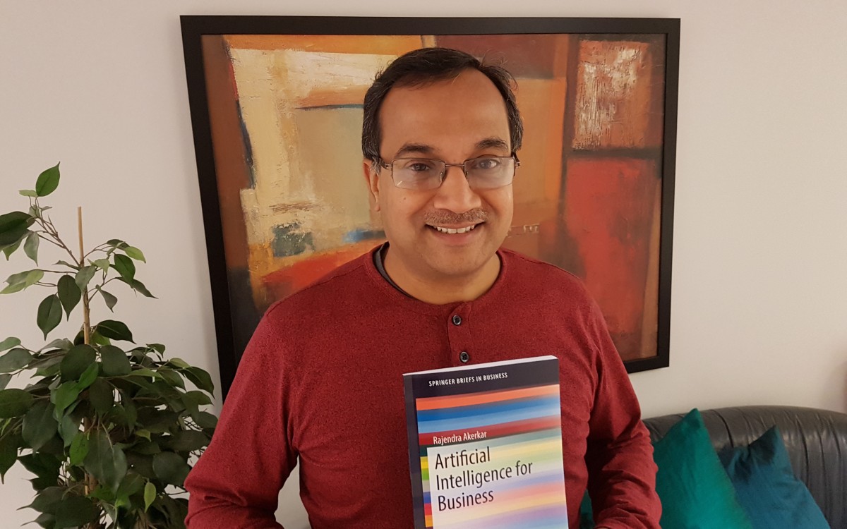 Ny bok om kunstig intelligens i næringslivet | Vestlandsforsking